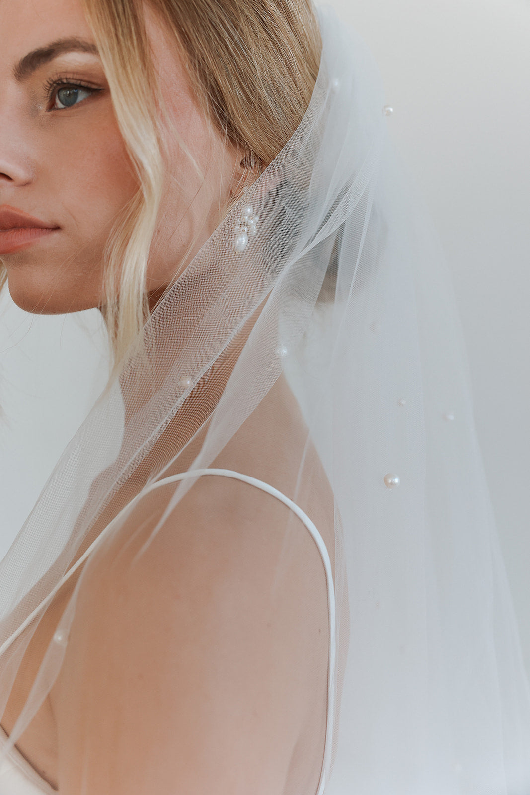 Oyster Veil – Untamed Petals