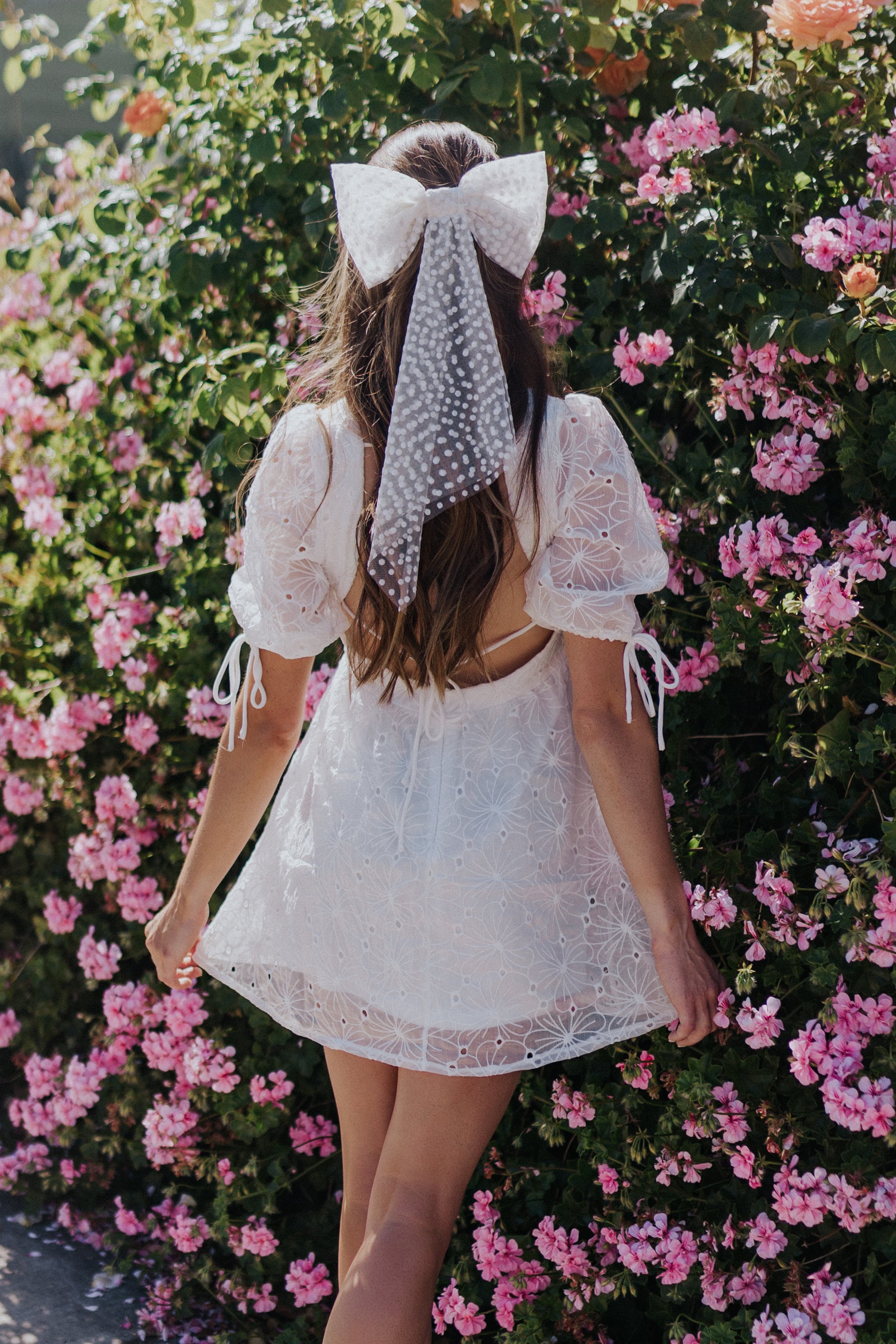 Emma Bow – Untamed Petals
